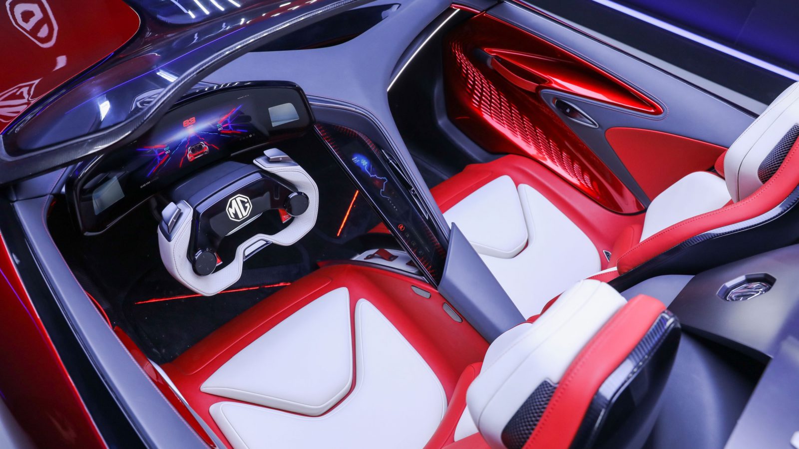 VIDEO: MG debuts new Cyberster concept sports car
