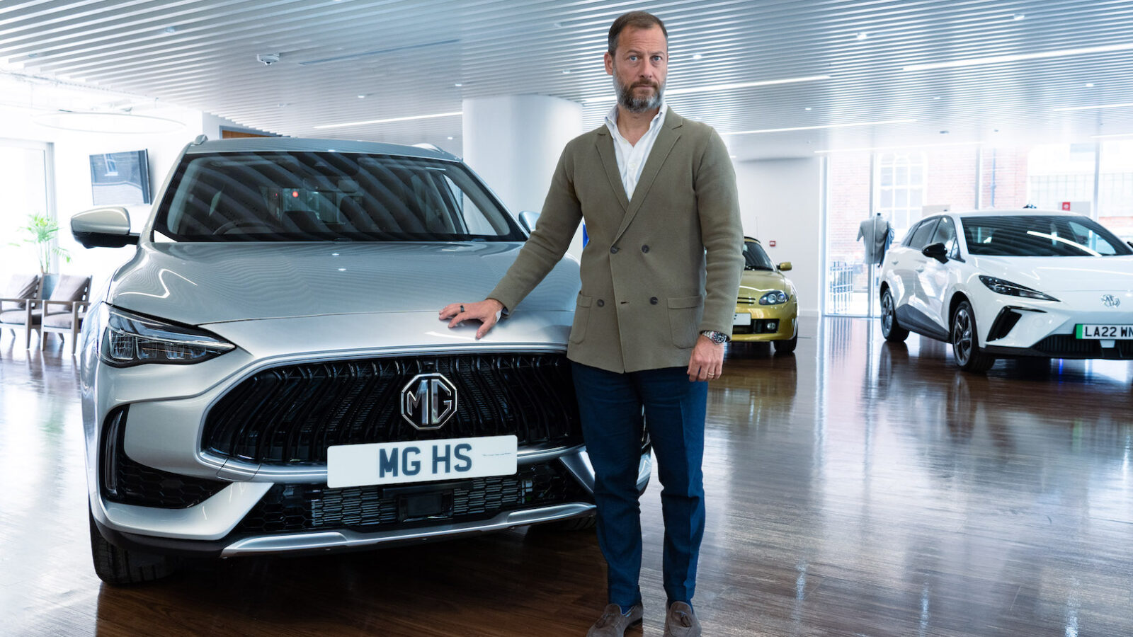 NUOVO LOOK PER MG HS E MG EHS. OFFERTA DI LANCIO E SOLUZIONI ...