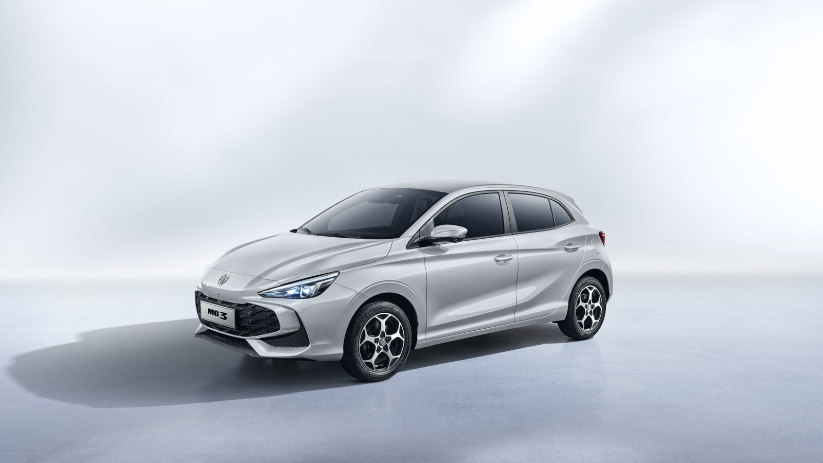 WERELDPREMIÈRE VAN DE GLOEDNIEUWE MG3