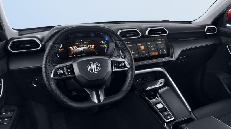 MG3 E NUOVA MG ZS ORA ANCHE A BENZINA. COMPLETANO LA GAMMA E SPINGONO I ...