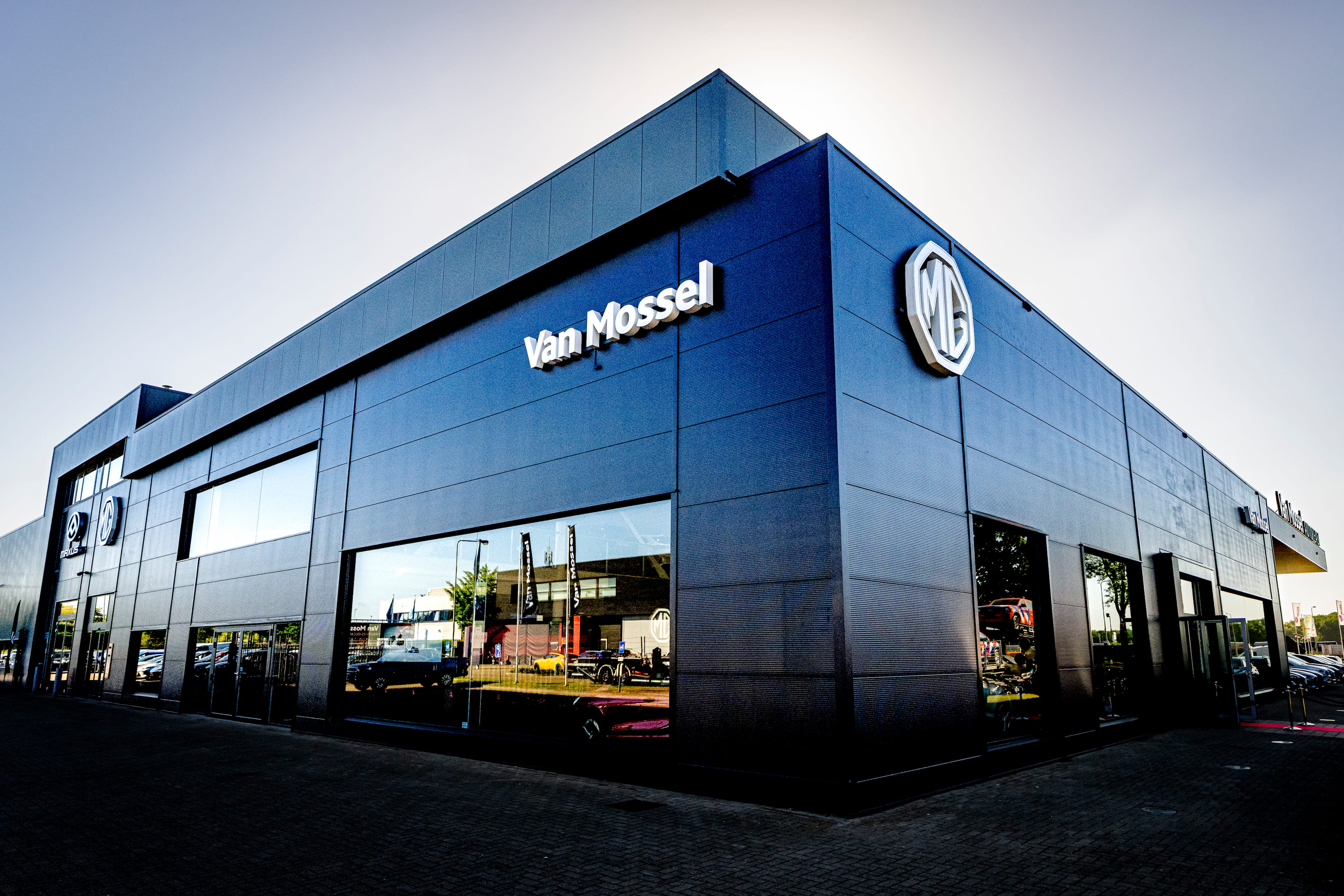 MG OPENS LARGEST MG BRAND STORE IN EUROPE IN ROERMOND
