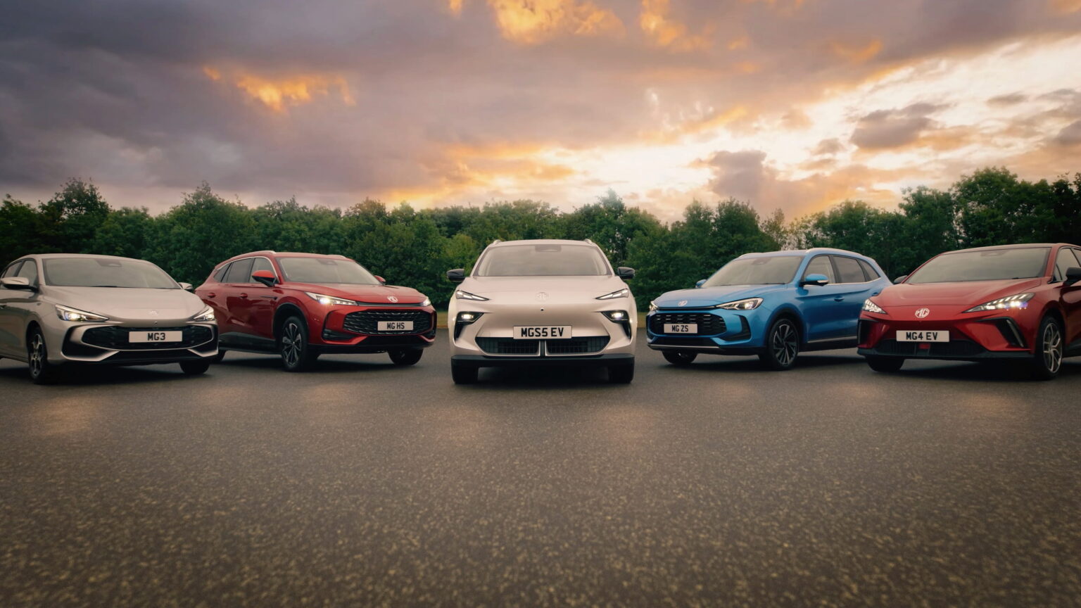 MG dévoile le nouveau SUV HS